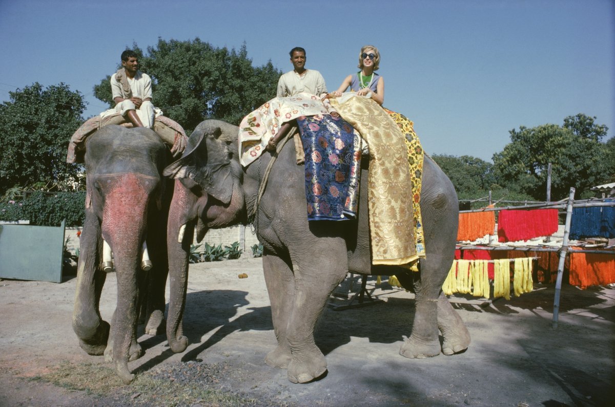 Tiger Morse by Mark Shaw: Jet Set Style Quest, 1962 – A Shaded View on ...