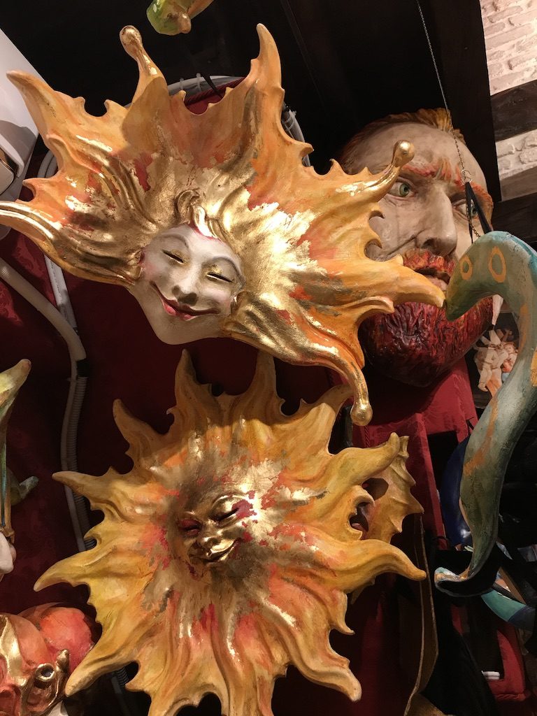 A visit to La Bottega dei Mascareri, master mask maker in Venice – A ...