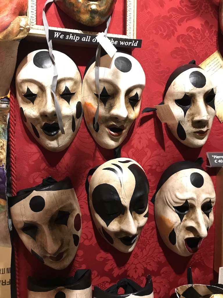 A visit to La Bottega dei Mascareri, master mask maker in Venice – A ...