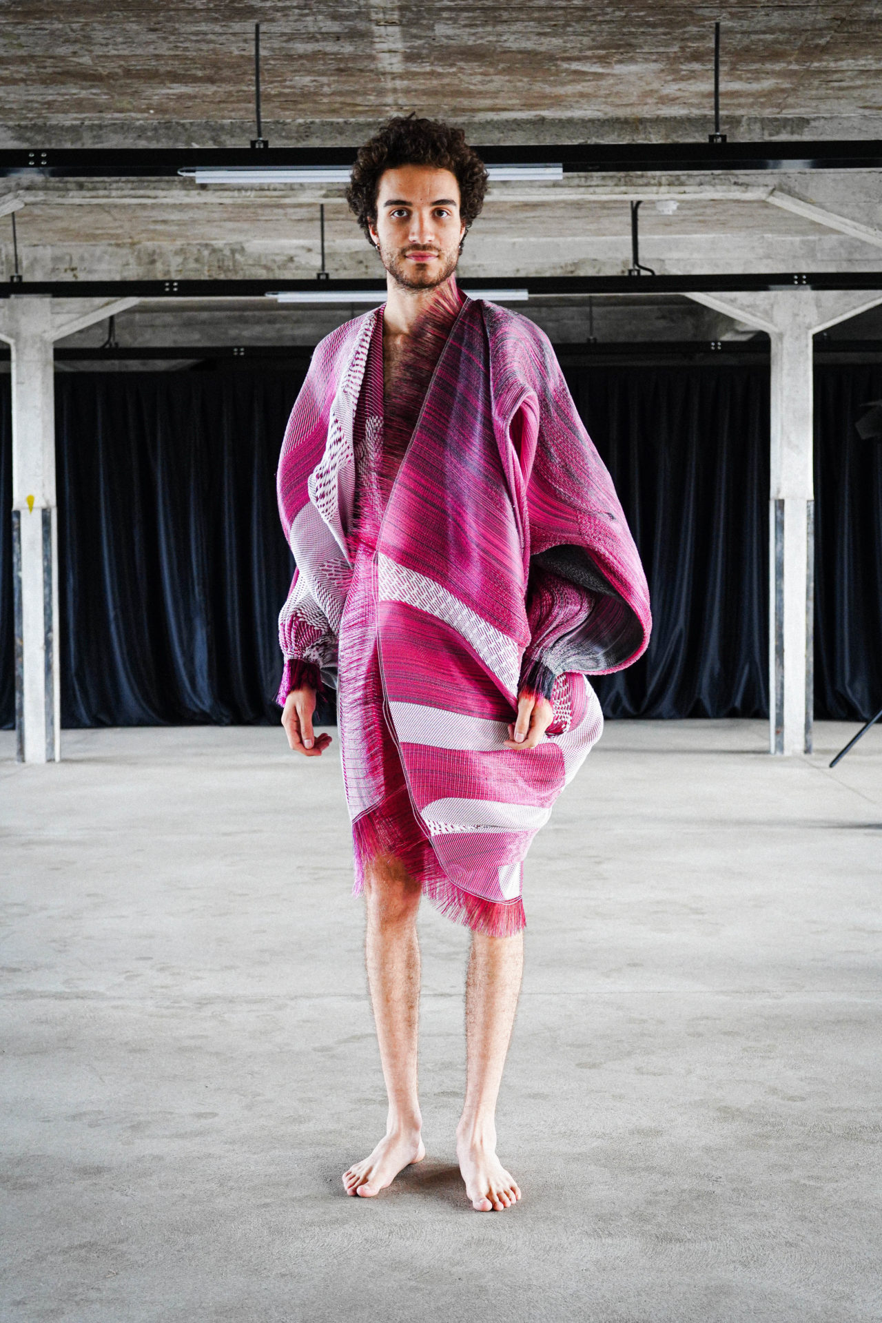 Studio Adaptive Skins_1 – A Shaded View on Fashion