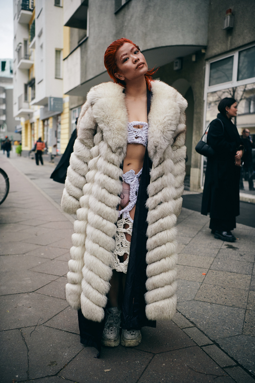 Maximilian_Gedra_AW24_Streetstyle_@louvenay_by_Ben_Moenks_for_BFW_0122 ...